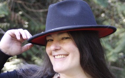 Amelia Hogan North to Canada : Fan Club Cruises